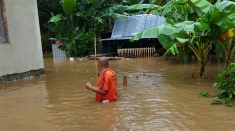 Lombok Utara Di Terjang Banjir Dan Longsor Banyak Warga Terisolasi