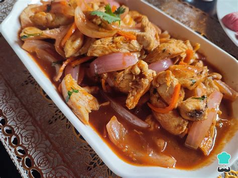 Peito De Frango Suculento Feito Ao Estilo Peruano Fica Molhadinho