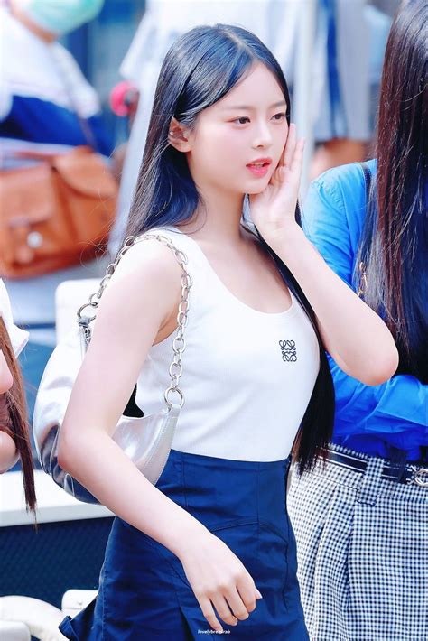 Pin On Hanni Pham Njs