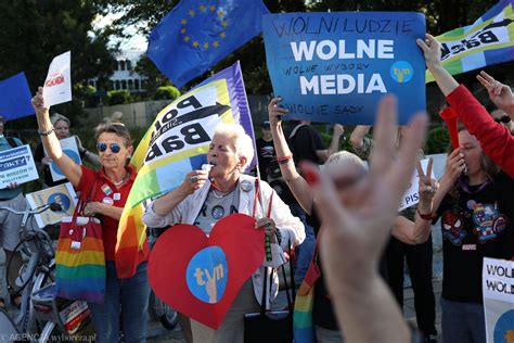 Protesty przeciwko Lex TVN w niedzielę 19 grudnia w całej Polsce