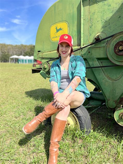 Does The Farm Girl Look Work For Me R Crossdressing