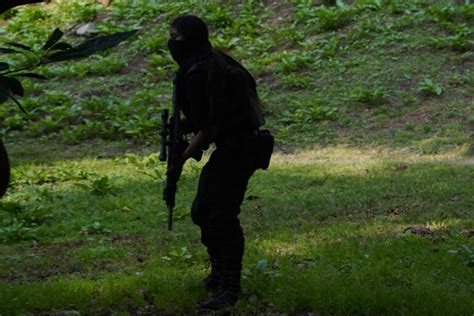 CJNG Ocho Brazos Armados Y Una Estructura Casi Intacta