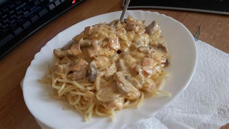 Nudeln Mit K Se Sahne Sauce Von Xxbellaxx Chefkoch De