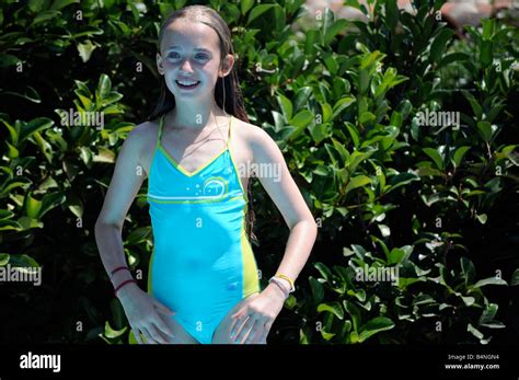 Lizenzfreie Kostenlose Foto Des Jungen M Dchens Swimming Pool Im Urlaub