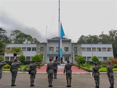 Ej Rcito Guatemala On Twitter Buenos D As Guatemala Soldados De
