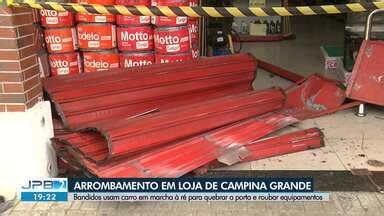 JPB 2ª Edição TV Paraíba Bandidos usam carro em marcha à ré para
