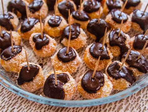 Bolinho De Chuva De Cenoura Calda De Chocolate Veja Como Fazer
