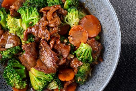 Carne y brócoli salteados al estilo oriental Receta