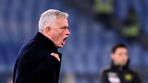 José Mourinho recupera a dos de sus figuras y busca remontar al RB Salzburg