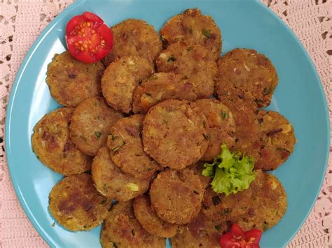 Bayat Ekmek Köftesi Tarifi Bayat Ekmek Köftesi Nasıl Yapılır Lezzet