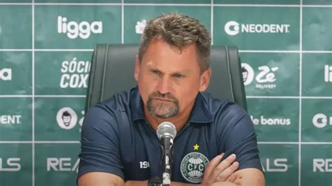 Coritiba Fábio Matias tenta blindar jogadores do caso Manga Banda B