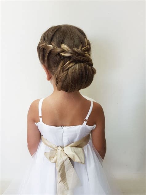 Coiffure Mariage Petite Fille Id Es Pour Tout Type De Cheveux