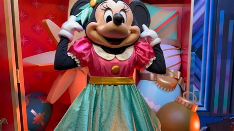 PHOTOS VIDEO ALL The Character Meet And Greets At 2023 Disney