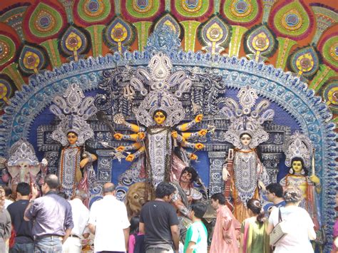 11 Famous Durga Puja Pandals In Kolkata You Must Visit In 2021