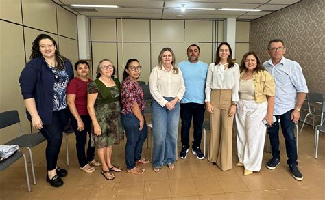 TAUÁ APEOC PARTICIPA DE REUNIÃO DO CONSELHO DO IPPSMT E COBRA CONCURSO