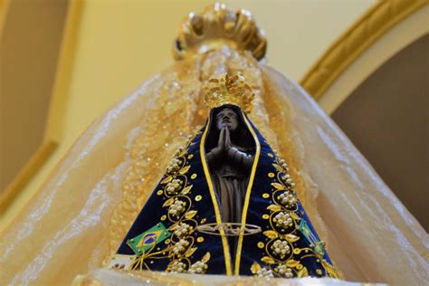 Nossa Senhora Aparecida Cubra Nos Seu Manto De Amor