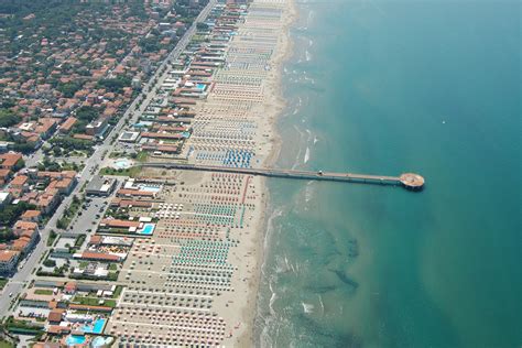 Rejser til Marina di Pietrasanta Book ferie nu på Escapeaway dk