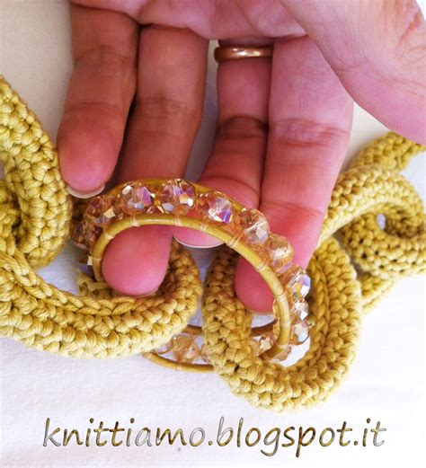 Knittiamo Con Martina E Roberta Collana A Catenella All Uncinetto