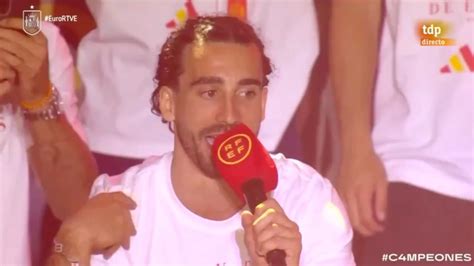 Cucurella Estrella De La Celebraci N No Cumpli Su Promesa Pero S