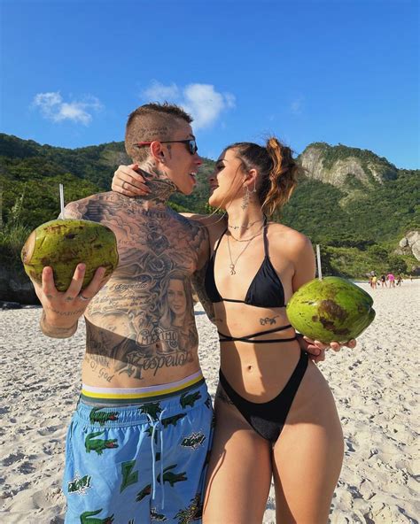 Mel Maia Faz Dancinha E Sensualiza O Namorado MC Daniel