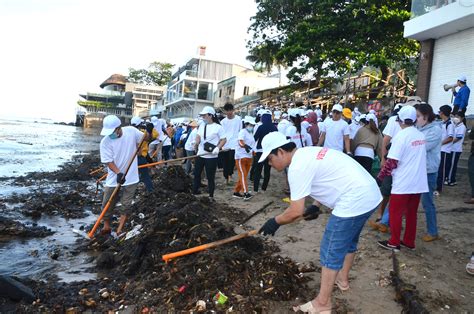 Hơn 900 tình nguyện viên dọn rác làm sạch biển Bãi Dâu Báo Bà Rịa