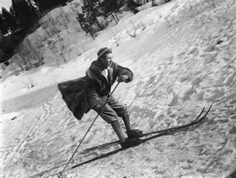 Ski Vintage Images Libres De Droit Photos De Ski Vintage Depositphotos