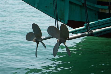 6 Different Types Of Boat Propulsion BoatBiscuit