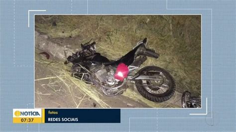 Motociclista Morre Ao Bater De Frente Carro Na Br Vales De