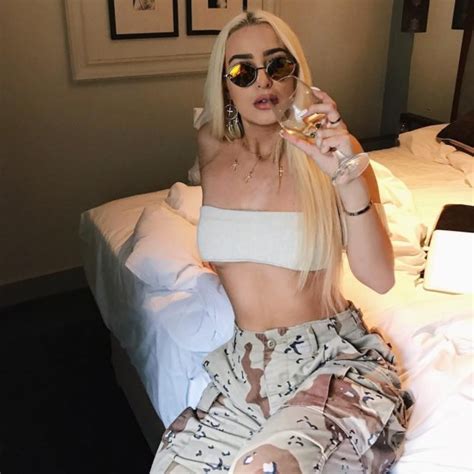 Tana Mongeau Fappening Nude And Sexy 19 Photos The Fappening