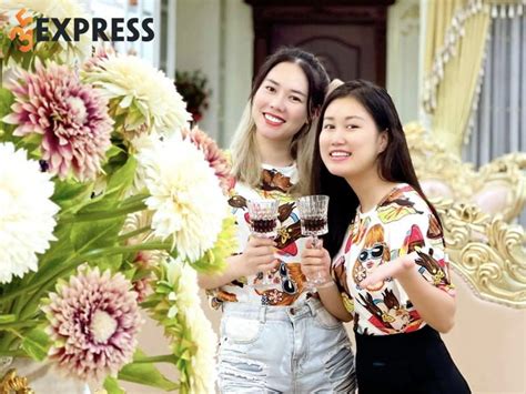 Cô giáo mầm non gian gian díu díu với 2 người đàn ông dù đã có chồng