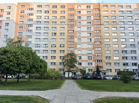 Tak powinno się remontować bloki w Polsce Bloki z wielkiej płyty nie