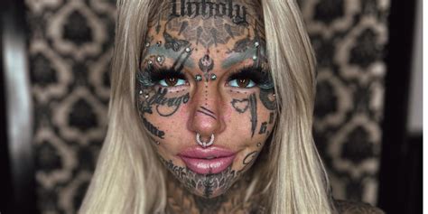 Mulher Mais Tatuada Da Austrália Faz Sucesso Nas Redes Sociais Com Sua Arte Corporal