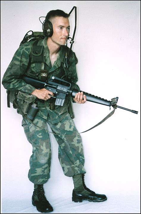 Jonathan Chan Adl Kullan C N N Camouflage Panosundaki Pin Izgi