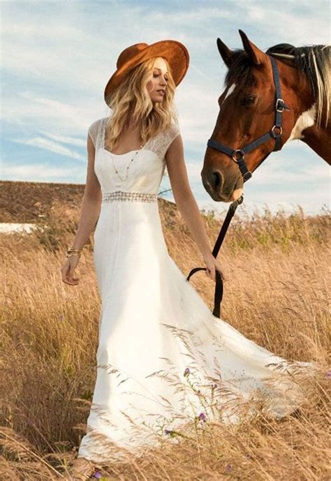 Robe de mariée bohème Funny Marylise Caralys Mariage Nice 06 Beach