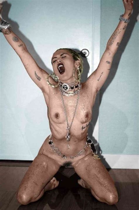 Miley Cyrus Racy Naked Pics And Galleries