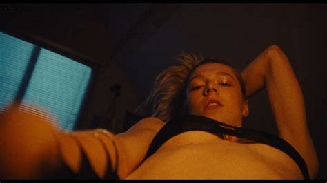 Hunter Schafer Nude And Leaked Collection Photos Videos