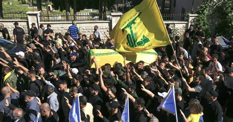 Hezbolá lanza más de 60 cohetes contra Israel mientras la ofensiva en