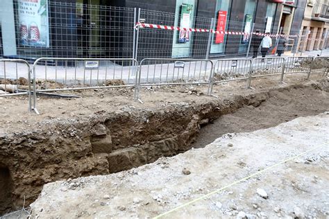 Localizados Restos Romanos En La Obras De Reurbanizaci N Del Coso Bajo