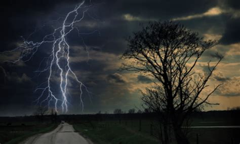 Casi toda la Provincia en alerta por tormentas fuertes ráfagas y caída