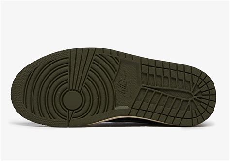 Nơi mua đôi giày Travis Scott x Air Jordan 1 Low OG SP Olive