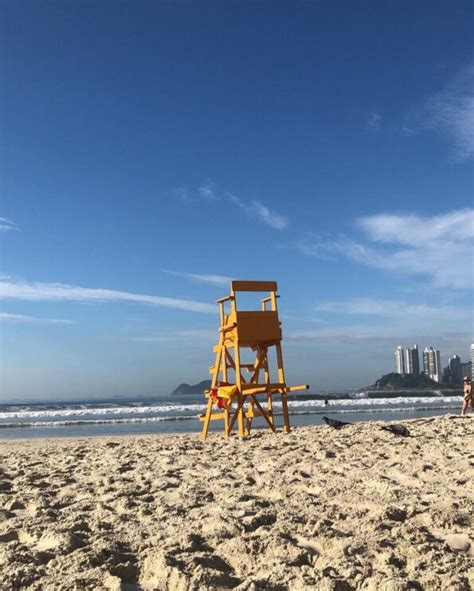 Praia das Pitangueiras onde fica e o que fazer na orla do Guarujá