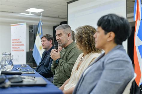 SE DESARROLLÓ EL PRIMER FORO PROVINCIAL DE ENERGÍAS DE LA EDUCACIÓN