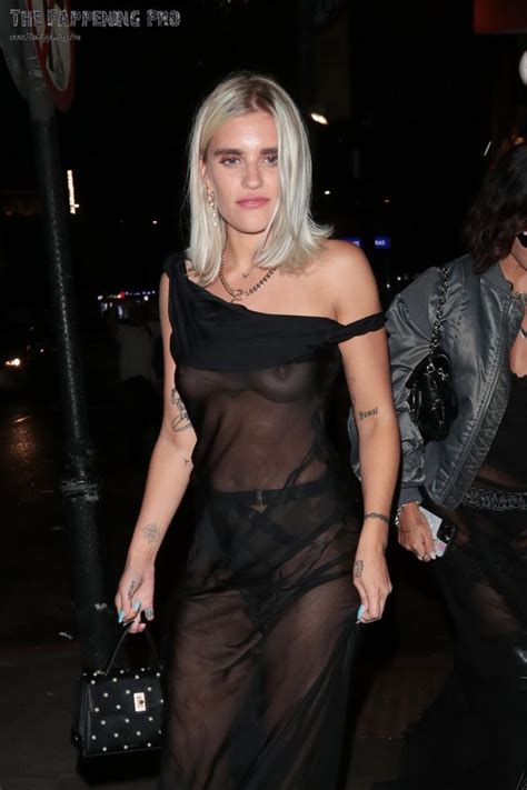 Tigerlily Taylor Topless In London 10 Photos The Fappening