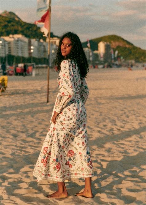 Robe Bella Sézane x FARM Rio Jardim Romântico Sézane