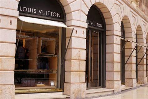 Arriba Imagen Las Marcas De Ropa Mas Caras Del Mundo Abzlocal Mx