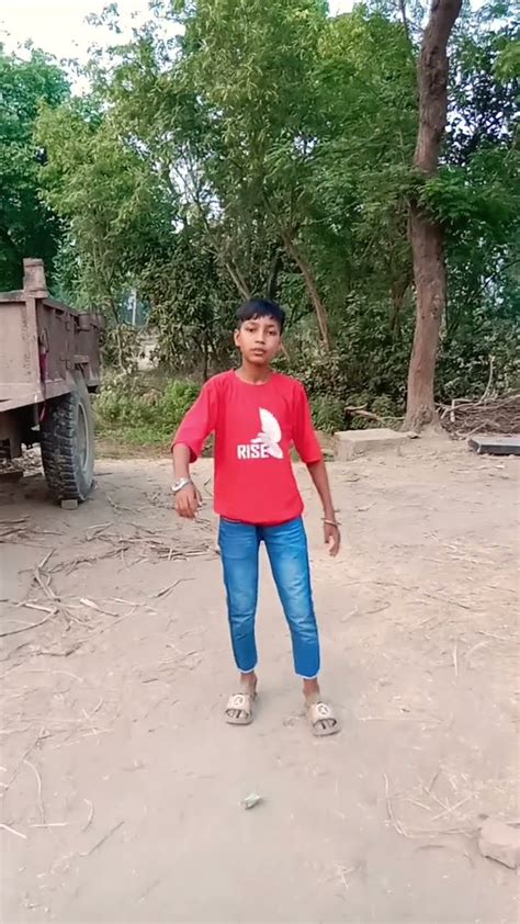 Hamesha Apni Najar Jhuka Ke Chala Karo Kya Pata Kab Raste Mein Paise