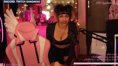 Twitch Streamer Flashing Her Boobs On Stream Accidental Nip Slips 148