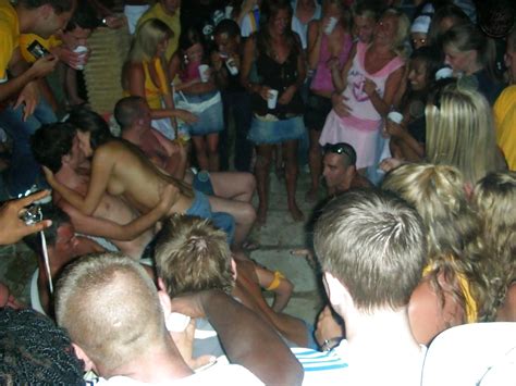Autoerotic Beginner Blowjob Competition Rec Public Group Sex XXX Porn