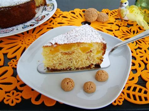 Torta Con Pesche Sciroppate E Amaretti Il Folletto Panettiere