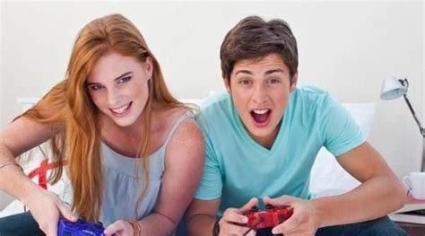 Muốn dụ dỗ bạn gái chơi game Anh em hãy thử những bước sau đây